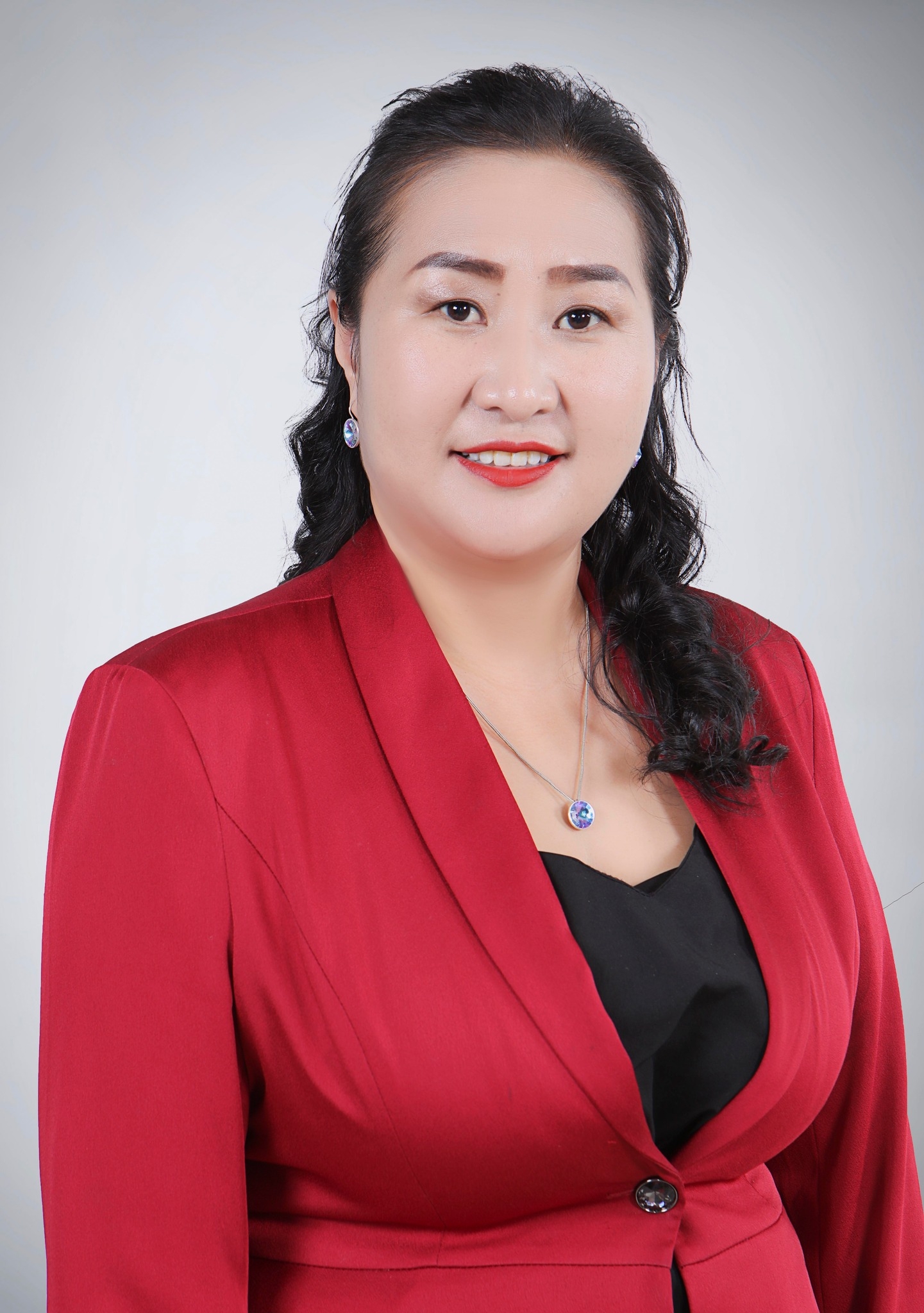 Эрдэнэ сум Дорноговь аймаг Засаг даргын Тамгын газрын дарга